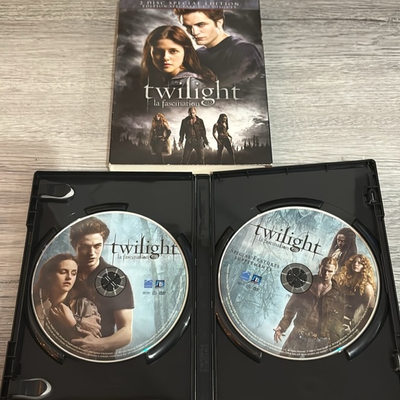 twilight | Media | The Twilight Saga Trilogy Dvds New Moon Movie Book | Poshmark